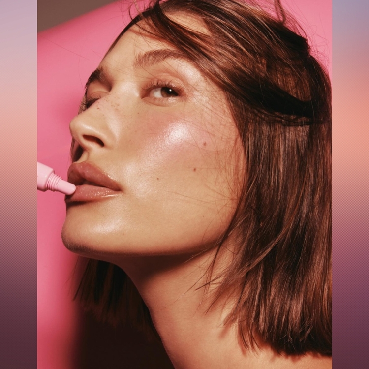 The Self-Tanner Hailey Bieber Loves And How to Use It Correctly ...